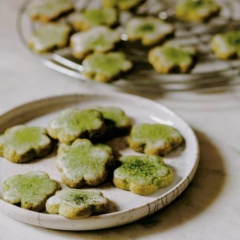 Easy Matcha Almond Cookies - Elle Gourmet