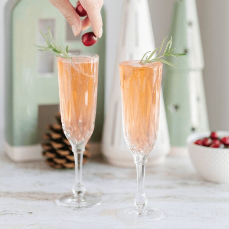 The legend behind the French 75 cocktail - Elle Gourmet